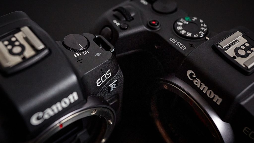 canon_eos_r_vs_eos_rp - Lepsza fotografia lepszy film